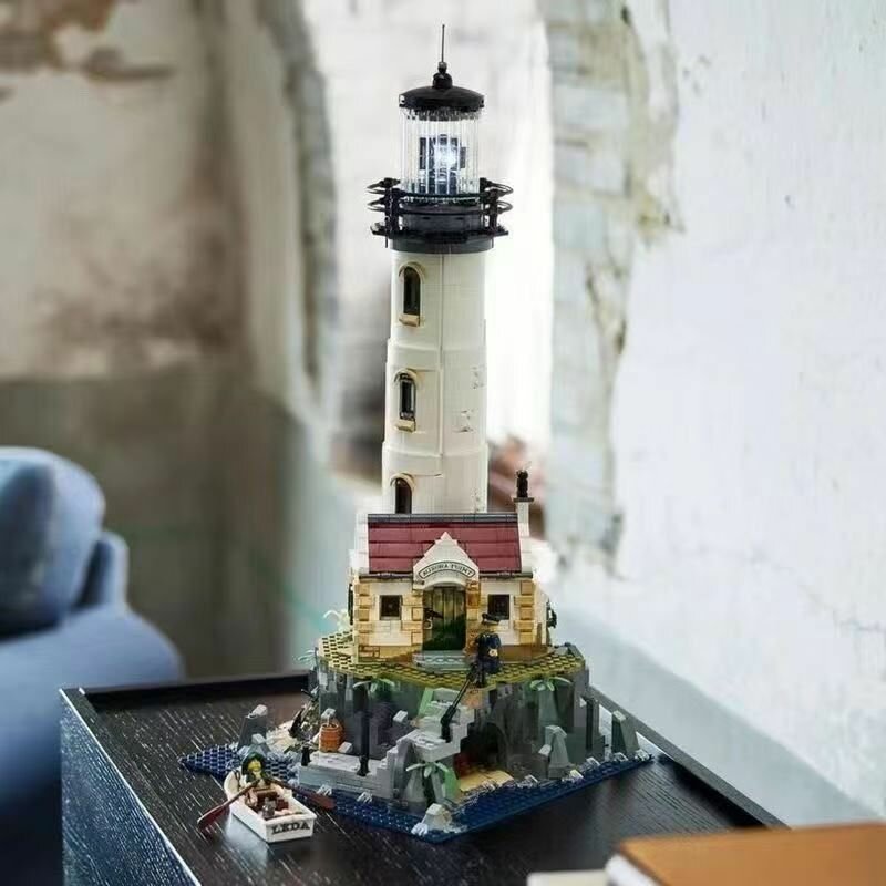 Конструктор Маяк с домом на скале (с подсветкой)15cm