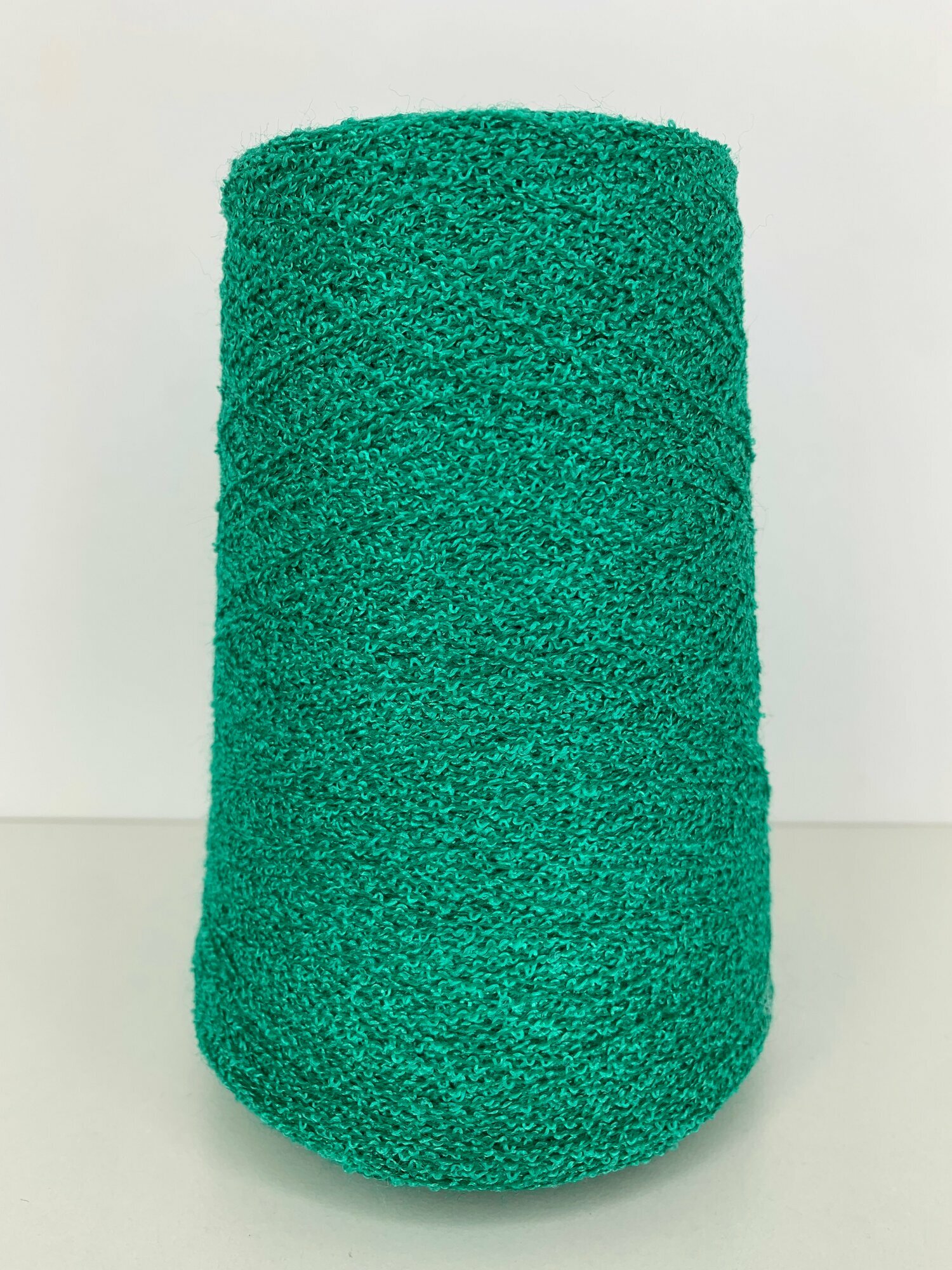 BOUCLE - BRILLO; вискоза, п/а; 700м/100гр; цвет: зеленый Аркадия; вес 250гр; italyyarn