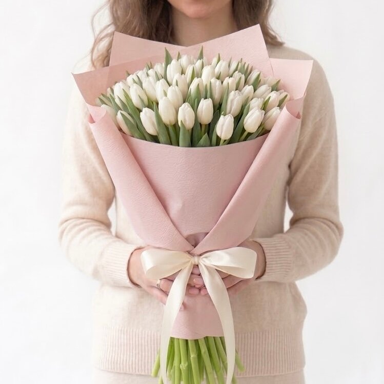 Букет из тюльпанов, 51 белый тюльпан Голландия с красивой упаковкой