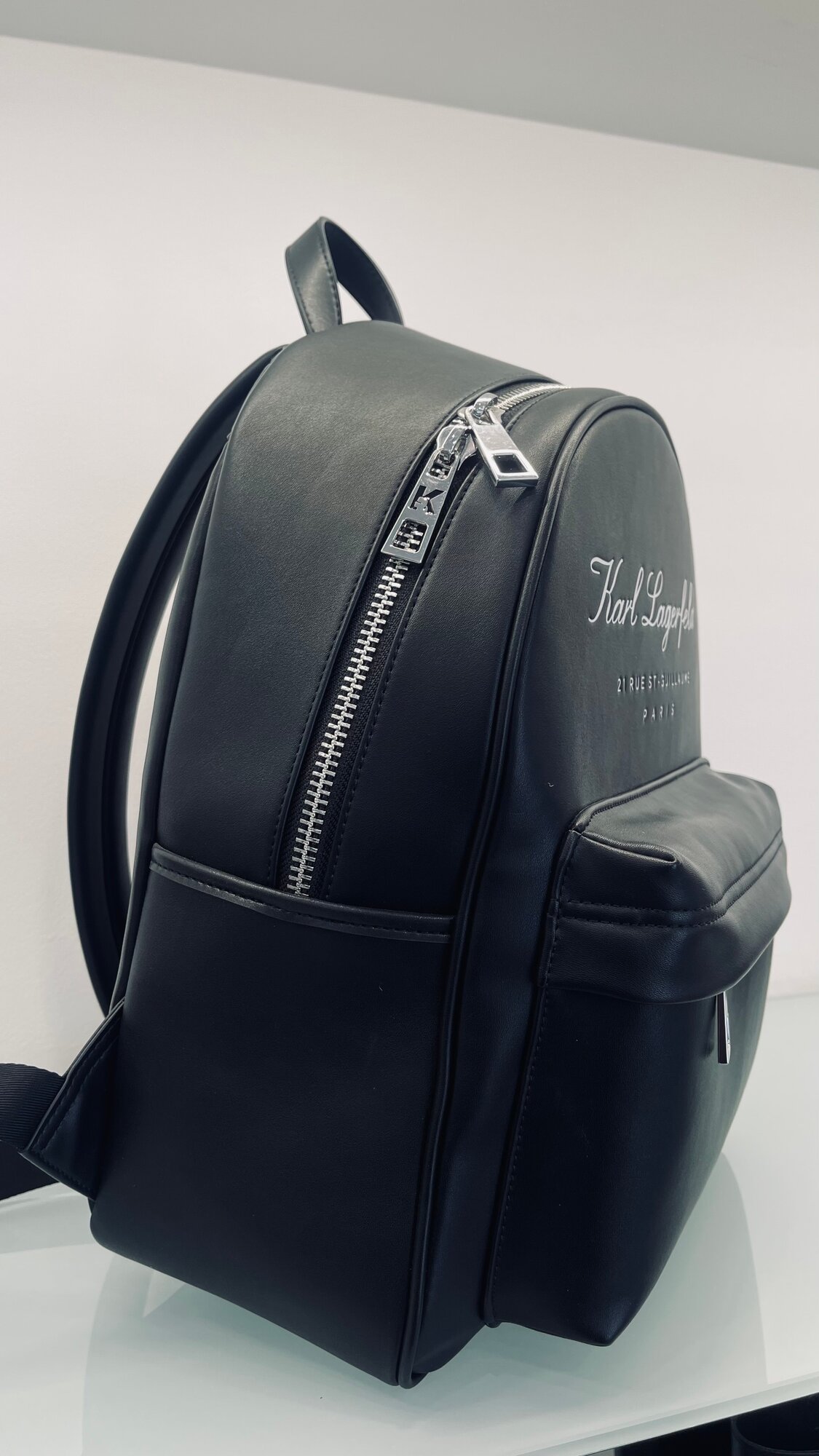 Сумка-рюкзак Karl Lagerfeld Рюкзак, фактура гладкая, черный — фото 1