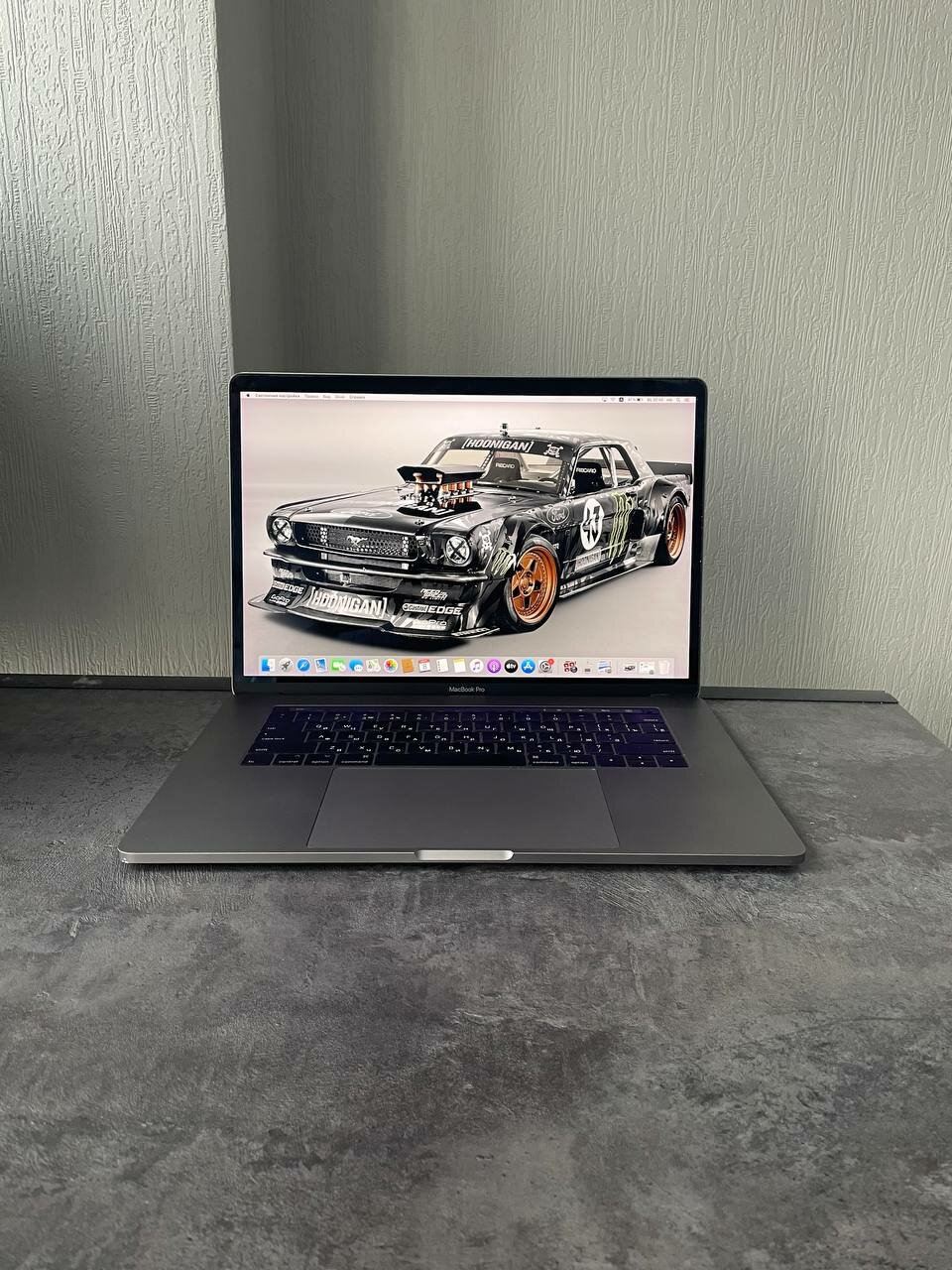 15.4" Ноутбук Apple MacBook Pro 15 2017, Intel Core i7 2,8 ГГц, RAM 16 GB 2133MHz LPDDR3, SSD 256 ГБ, AMD Radeon Pro 555