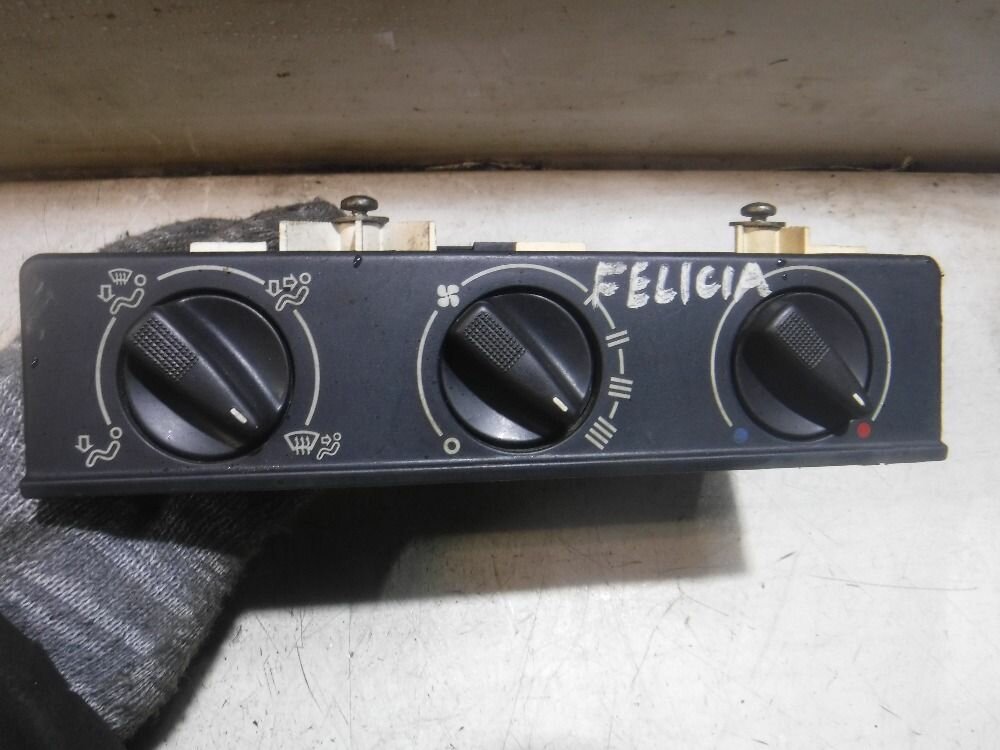 Блок управления отопителем Skoda Felicia