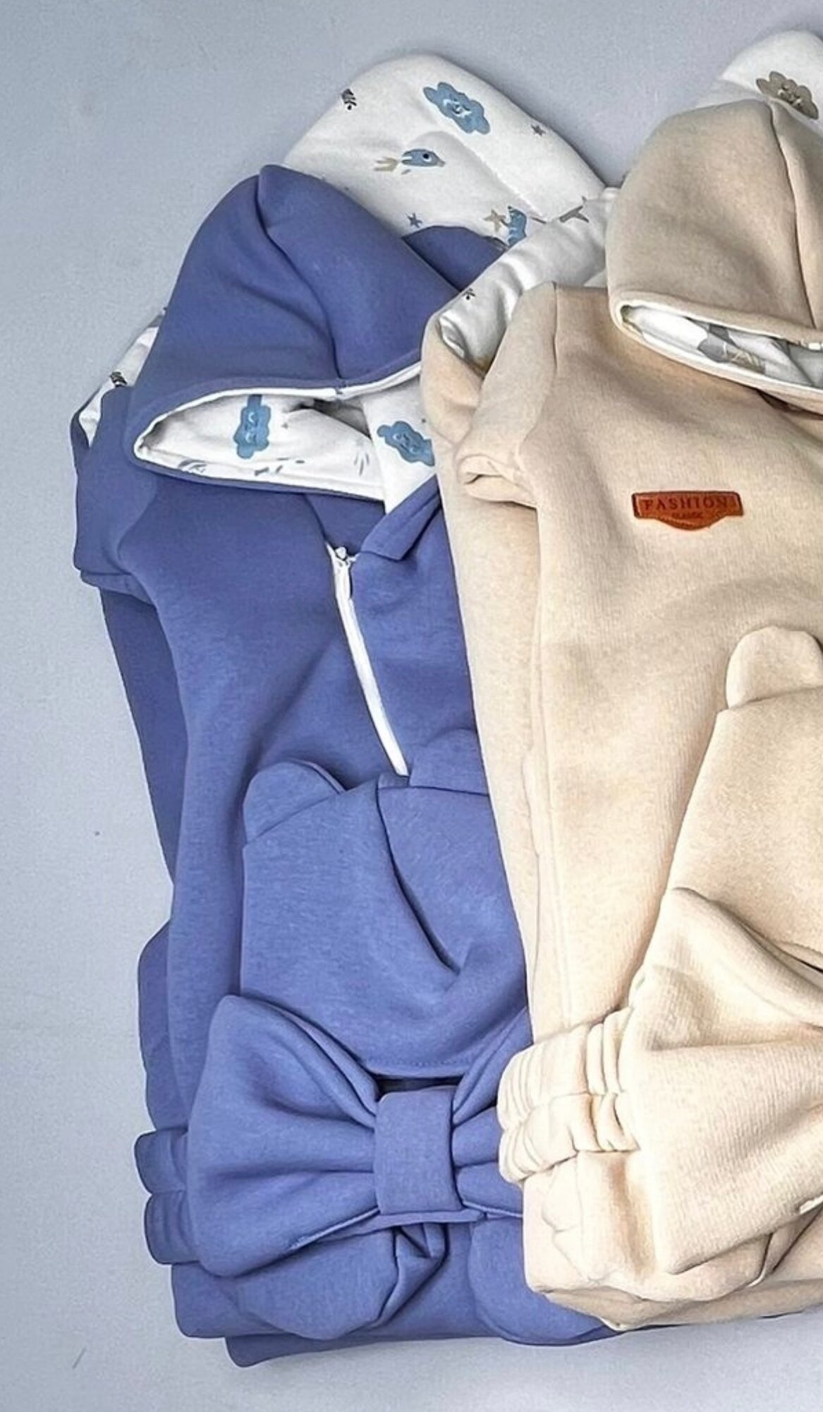 Конверт для новорождённого трикотажный на выписку в роддом флис набор из двух голубой и бежевый