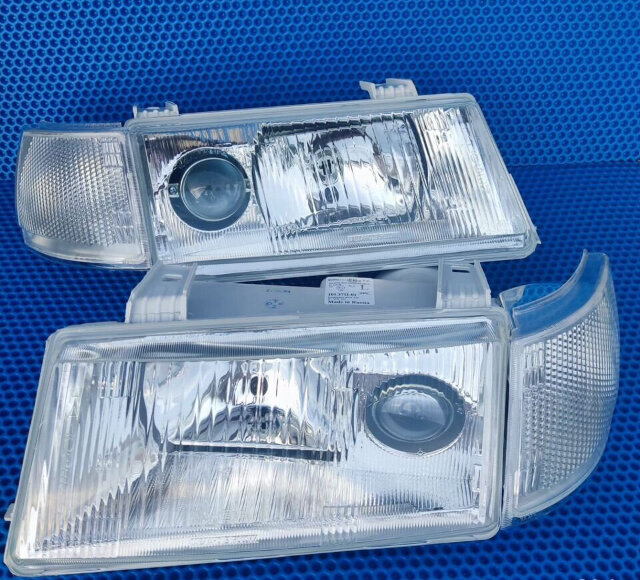 Фары комплект ВАЗ 2110, 2111, 2112, правая и левая в сборе линза