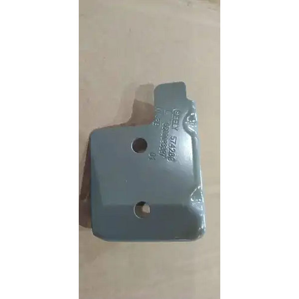 GEELY 5038070200C15 5038070200c15 кронштейн переднего левого крыла задний нижний5038070200c15 кронштейн