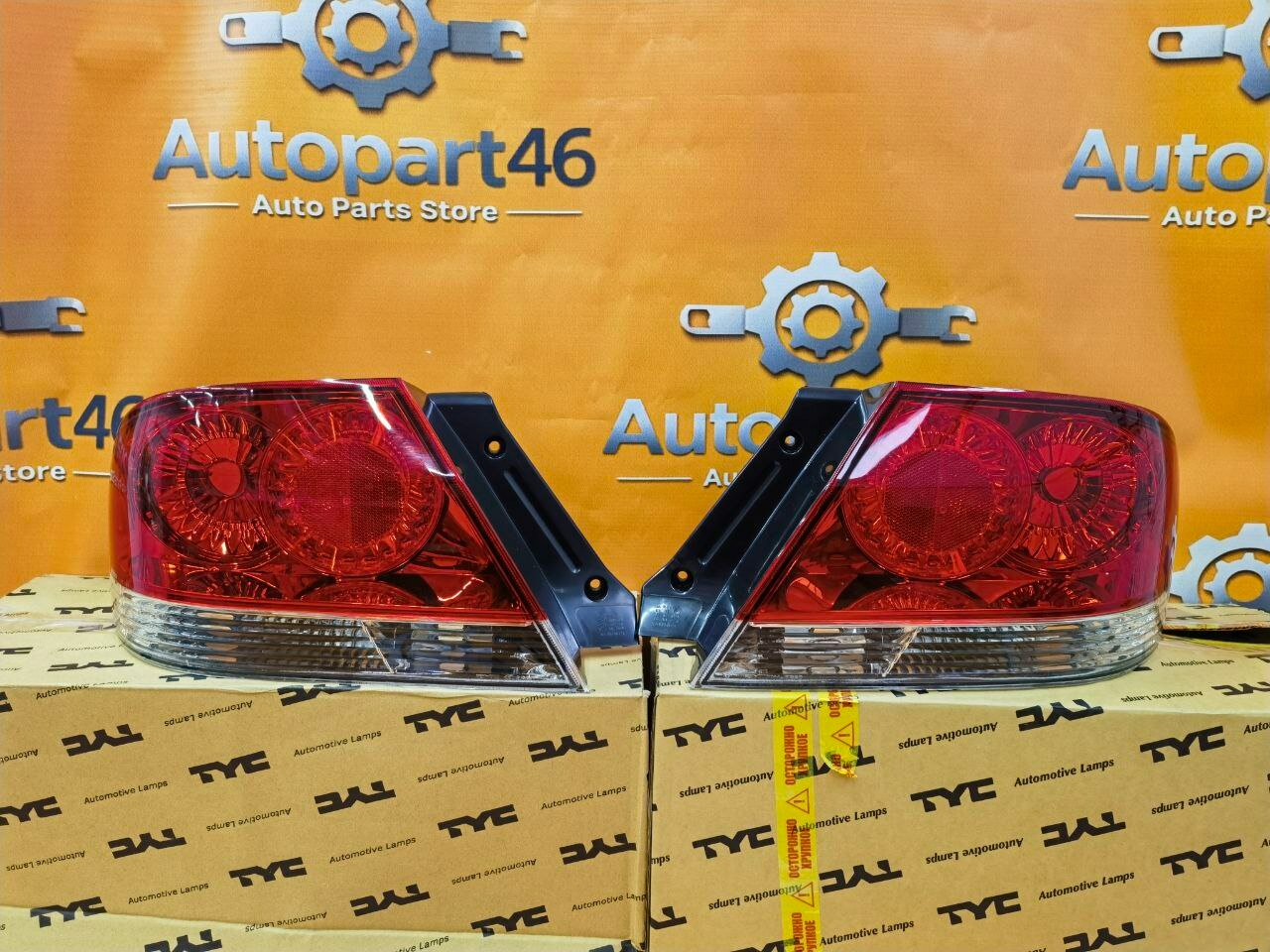 Задние правый и левый фонарь Мицубиси Лансер 9 MITSUBISHI LANCER 9 стопы TYC