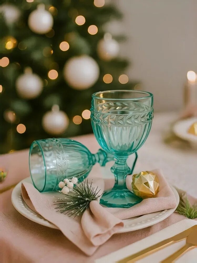 Набор бокалов подарочный зеленые 2 шт, 225 мл. Цветное стекло, для коктейлей, вина, воды.