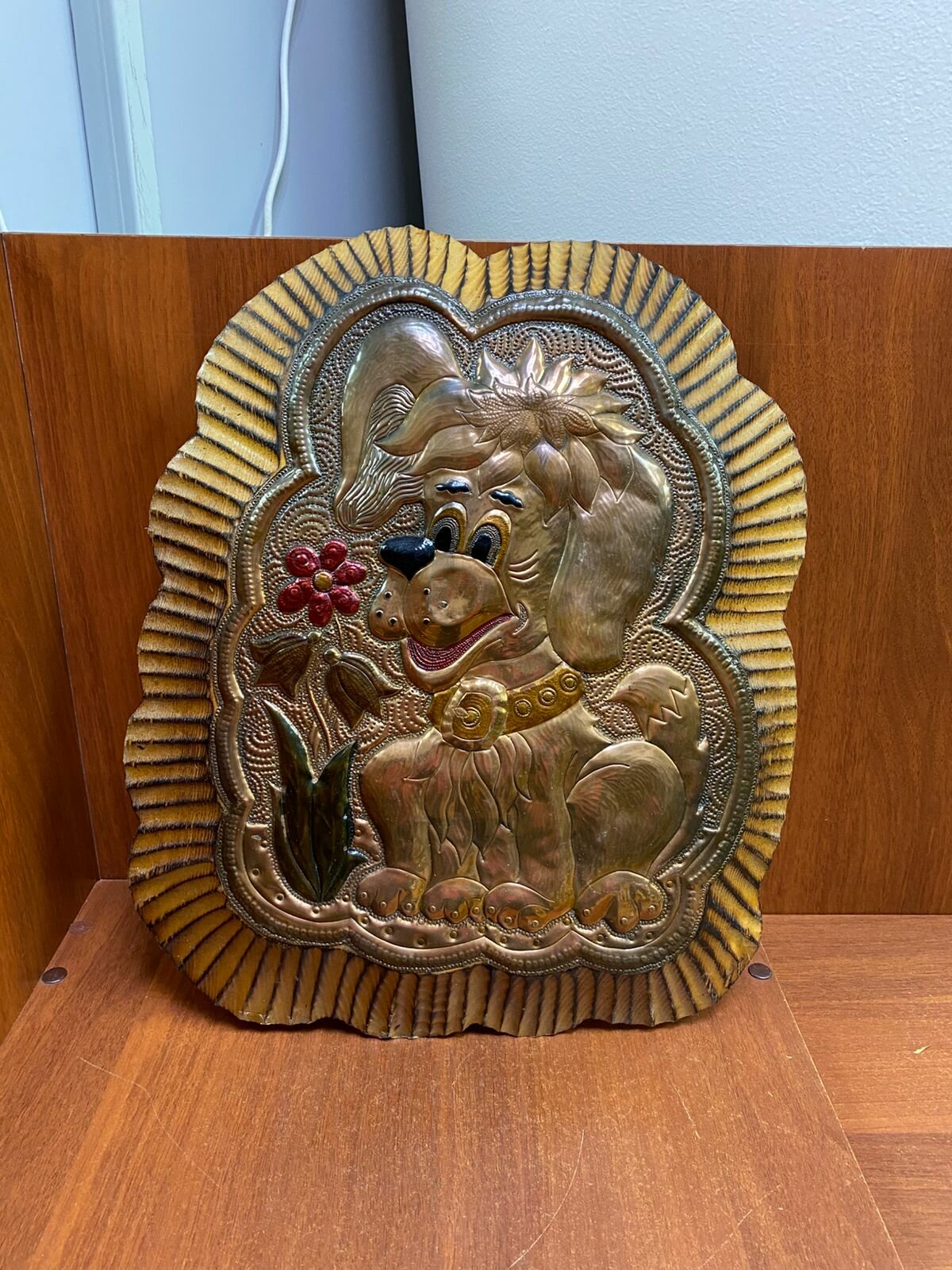 Панно настенное - медная чеканка "Щенок" на Медальоне дерево, 46*38см СССР