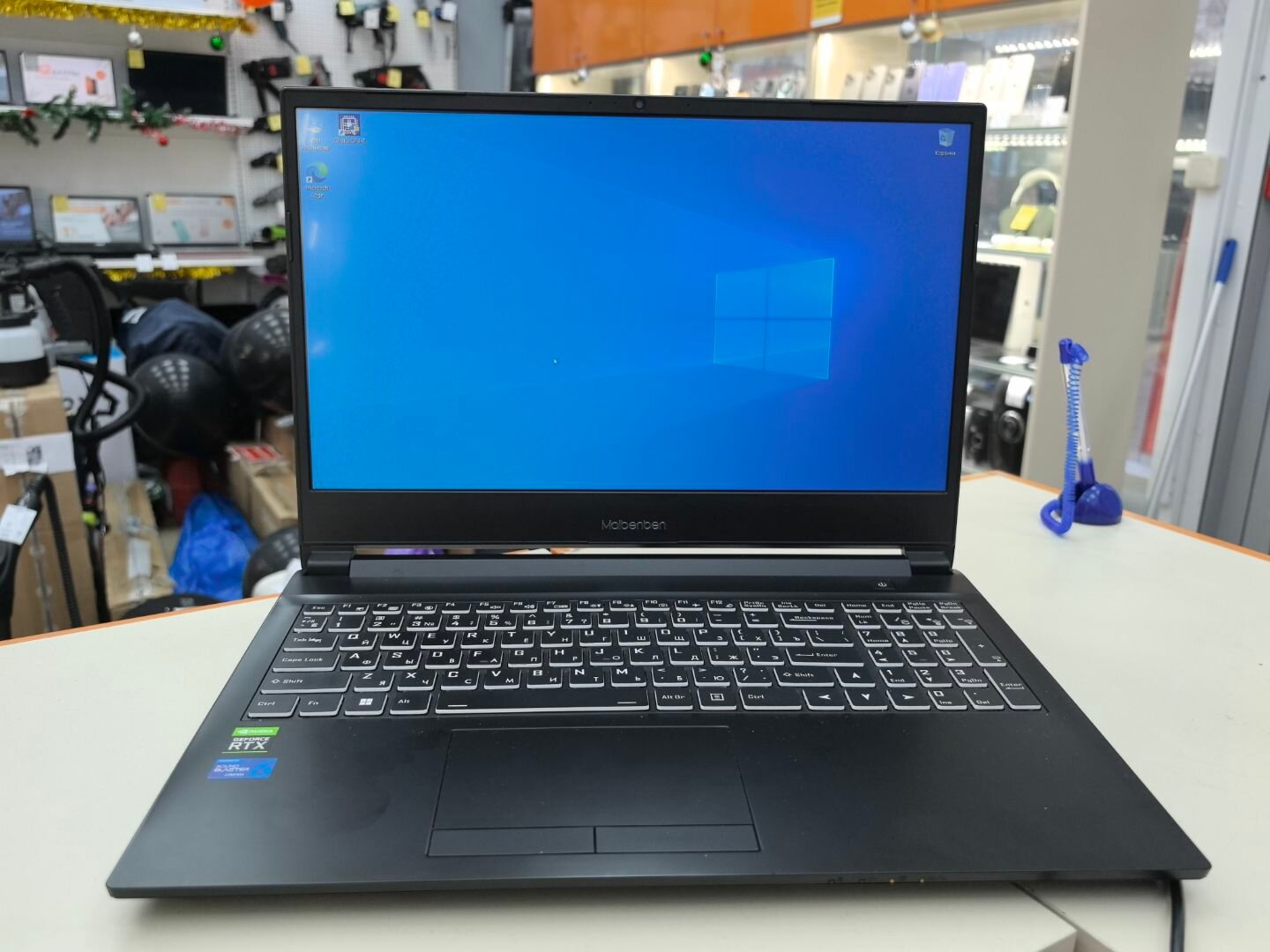 15.6" Ноутбук MAIBENBEN X556, IPS FHD 144 Гц, Ryzen 5 5600H, 16 ГБ, SSD 512 ГБ, GeForce RTX 3050, Win10Home, черный, Б/У, уценка