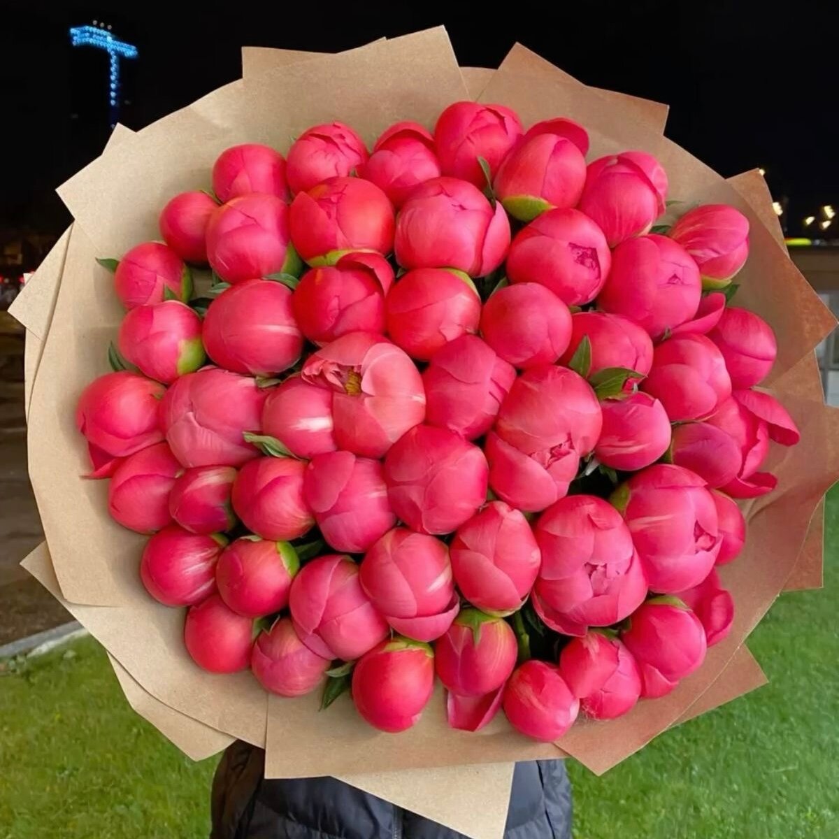 Букет из коралловых пионов 45 шт, красивый букет цветов, шикарный, премиум цветы, премиум букет