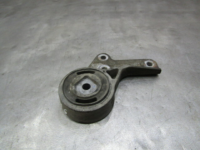 Кронштейн радиатора правый Scania P, R, G