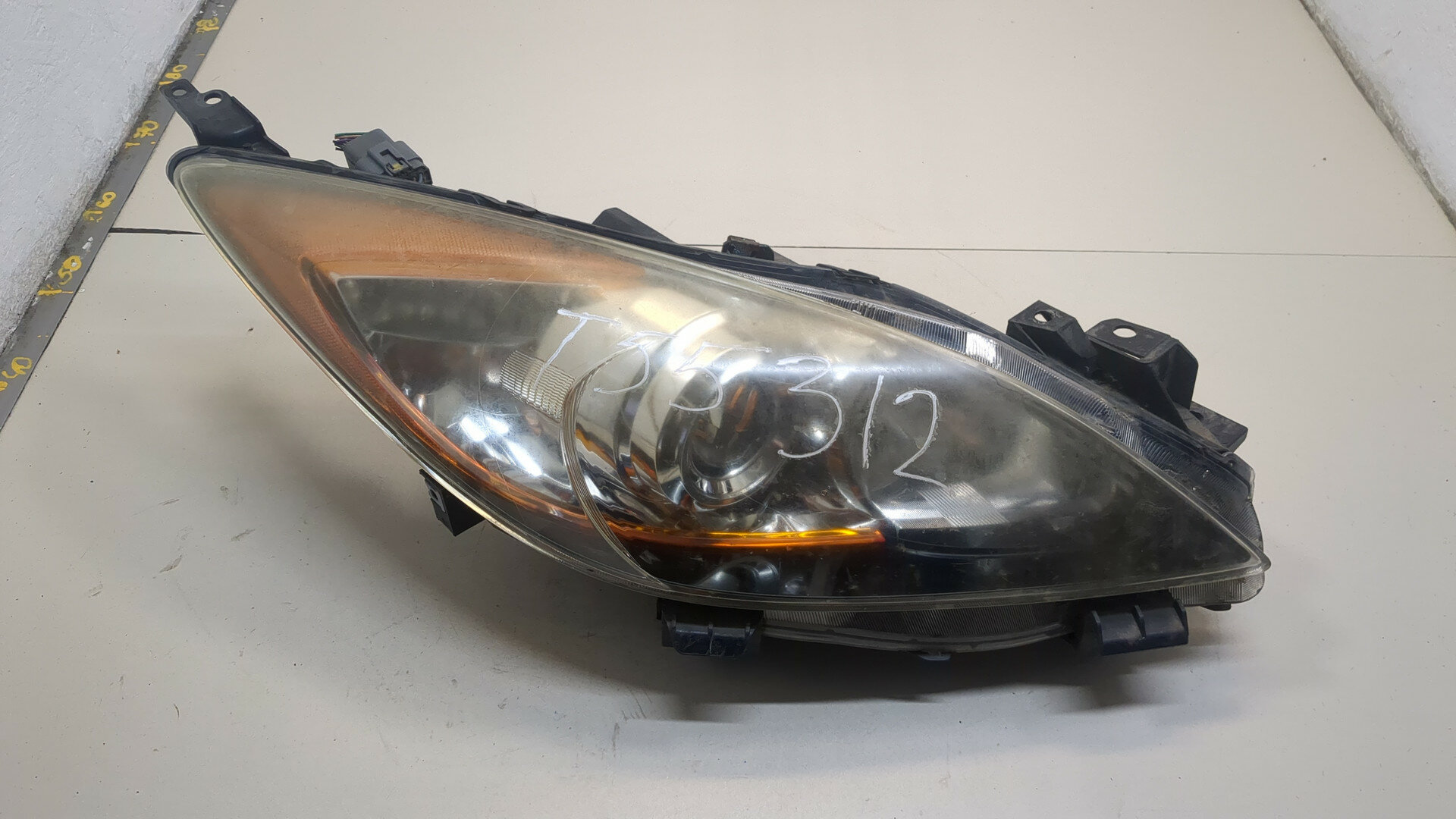 Фара (передняя) правая Mazda 3 (BL) Б/У