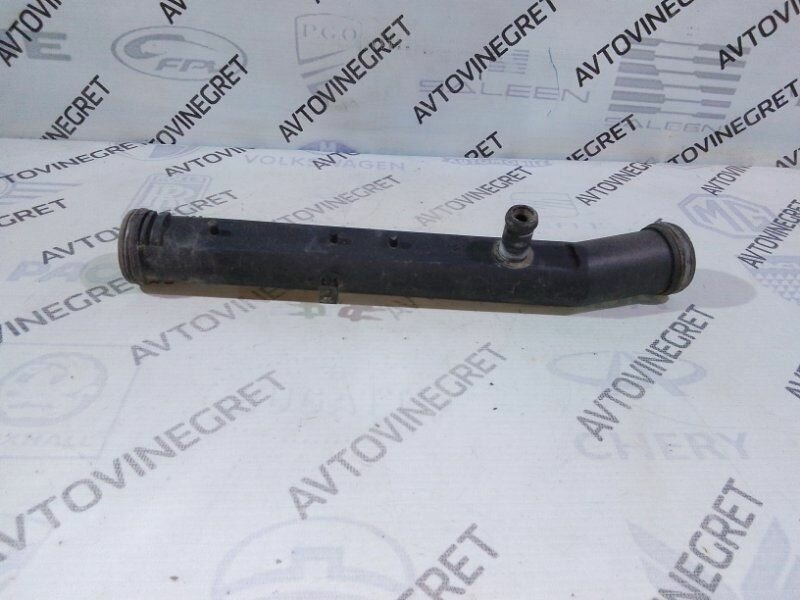 Трубка системы охлаждения Volkswagen Caddy Б/У с пробегом