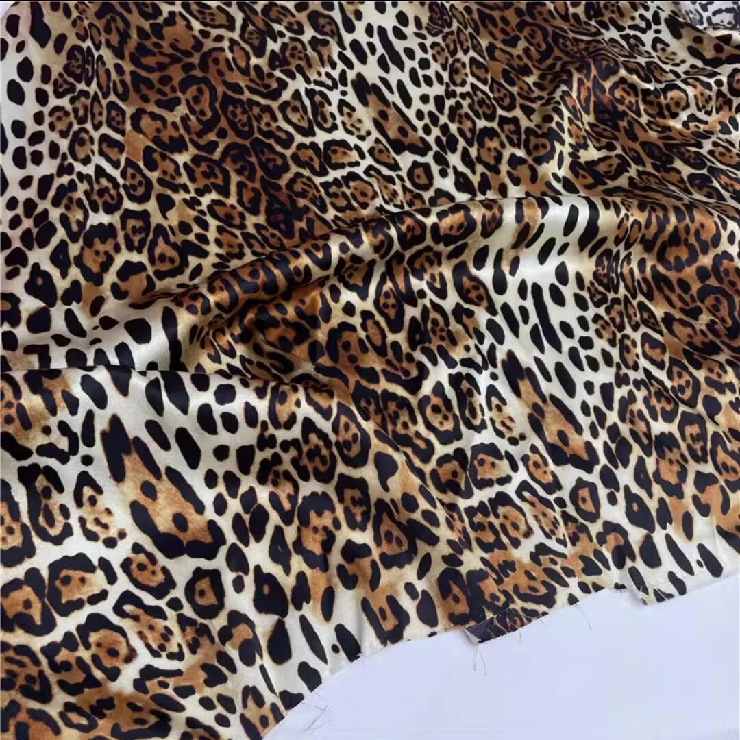 CISULI Эластичная атласная шелковая ткань золотистый леопардовый принт Price for 0.5 meter, Leopard 19 momme