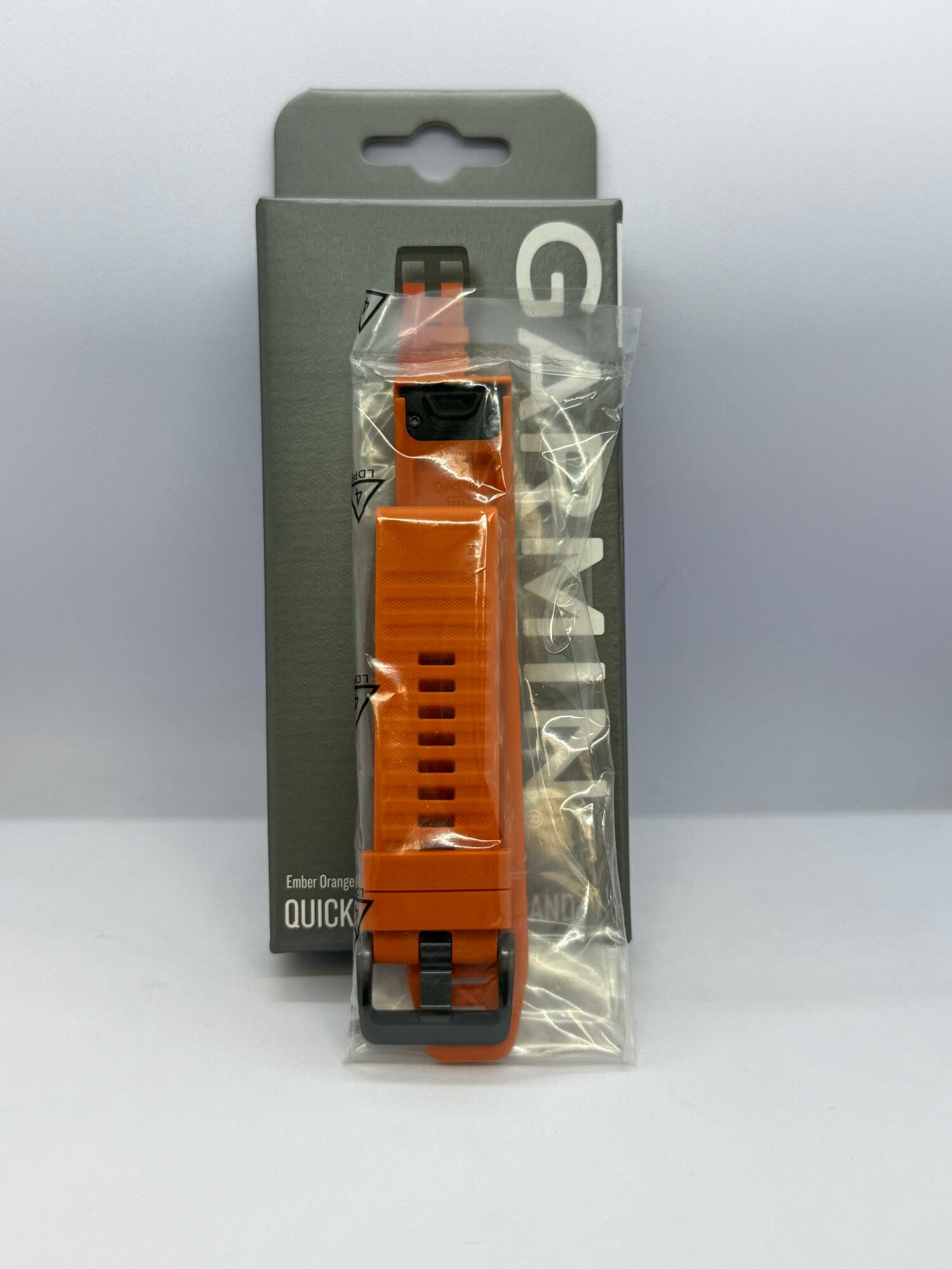 Сменный ремешок из гипоаллергенного силикона Garmin QuickFit 22 мм Ember Orange, 010-12863-01, оранжевый