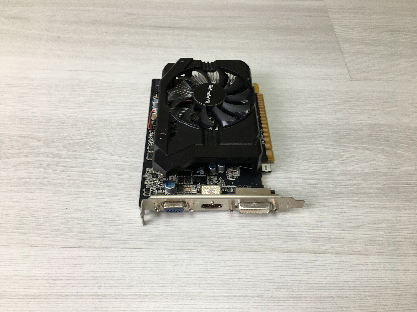 Видеокарта 1Gb Radeon R7 250, Sapphire R7 250 1G GDDR5 PCI-E HDMI/DVI-D/VGA WITH BOOST PCI-E