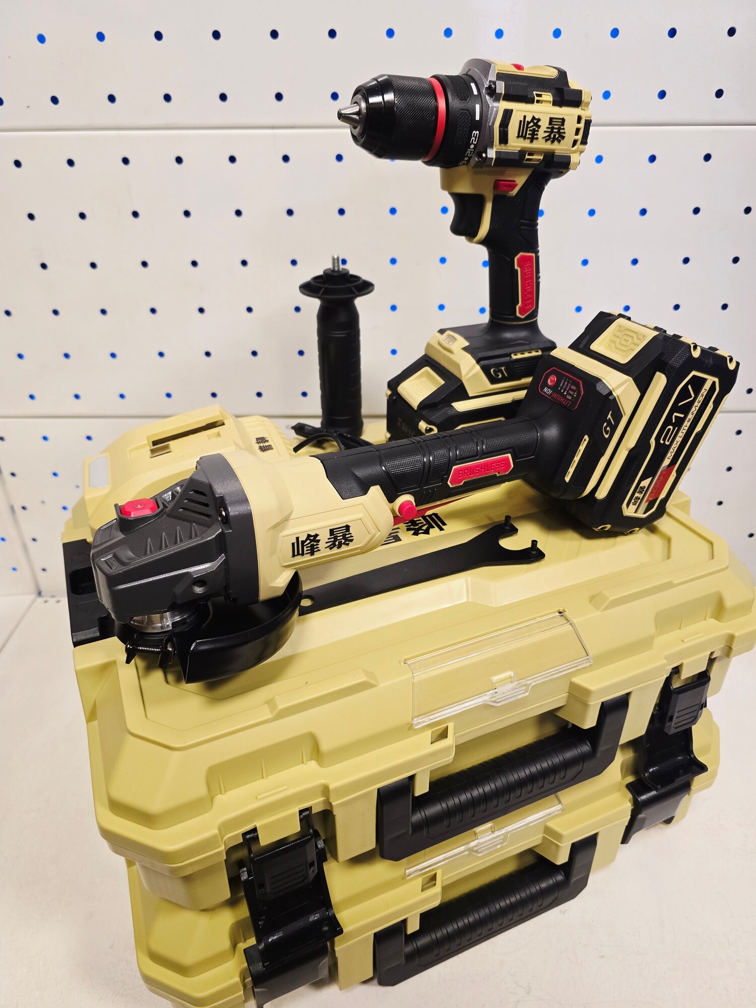 Аккумуляторный бесщеточный комбо-набор 2 в 1 FengBao (угловая шлифмашина + дрель-шуруповерт) 21В 2х6Ач кейс ЗУ