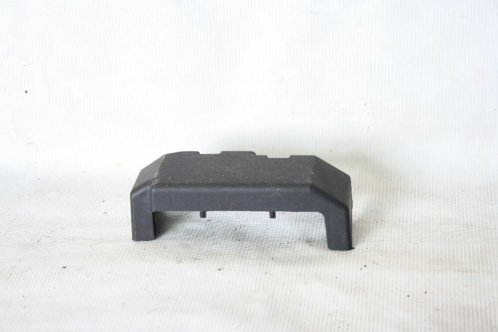 Крышка блока предохранителей малая Opel Astra J