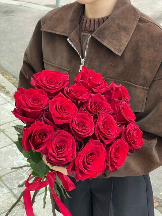 Букет 15 роз Эквадор 70 см, красивый букет для подарка любимым девушкам