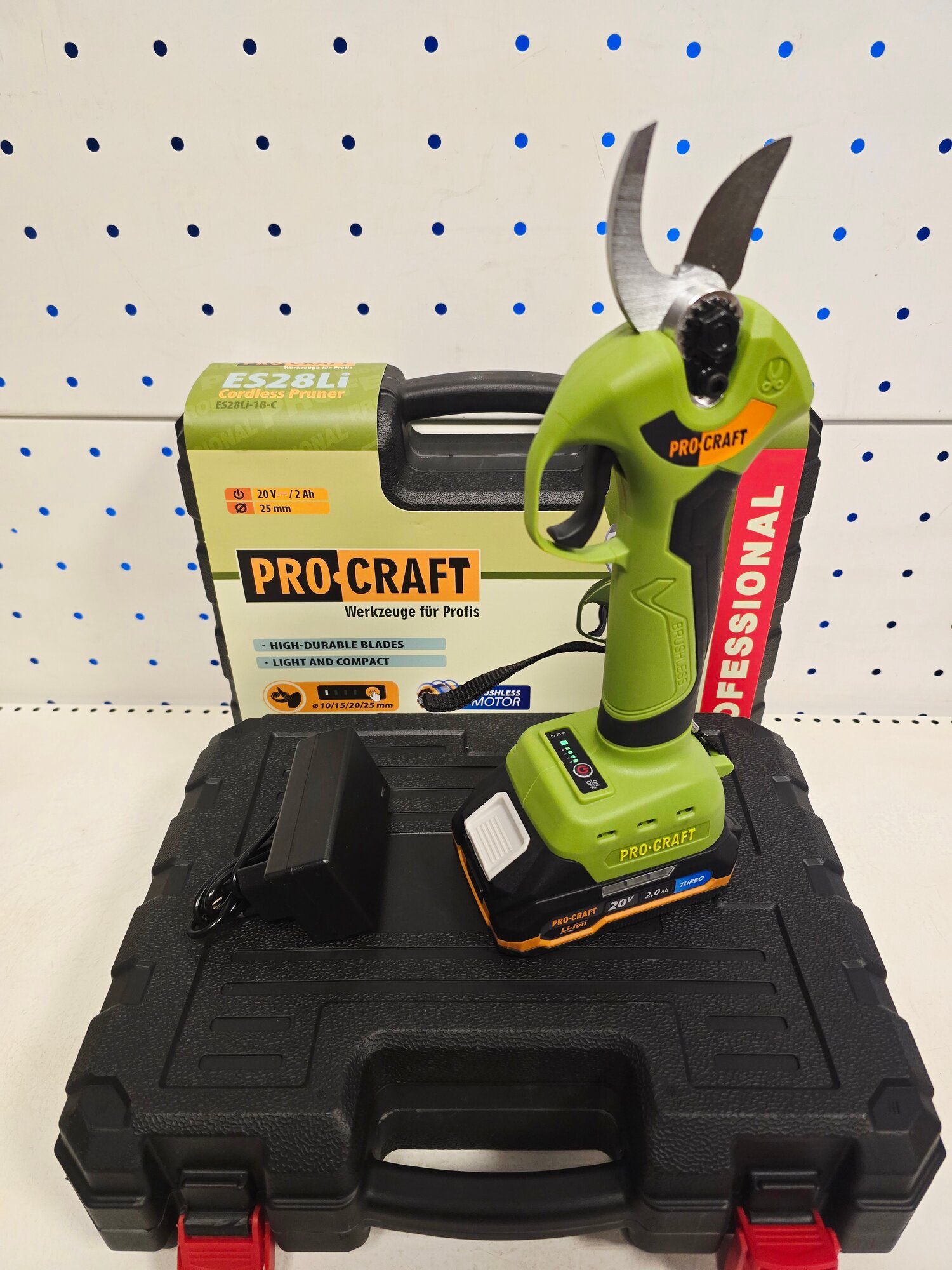 Аккумуляторный бесщеточный секатор садовый Procraft ES28LI, 20В, кейс, ЗУ, 1х2Ач, регулировка толщины реза