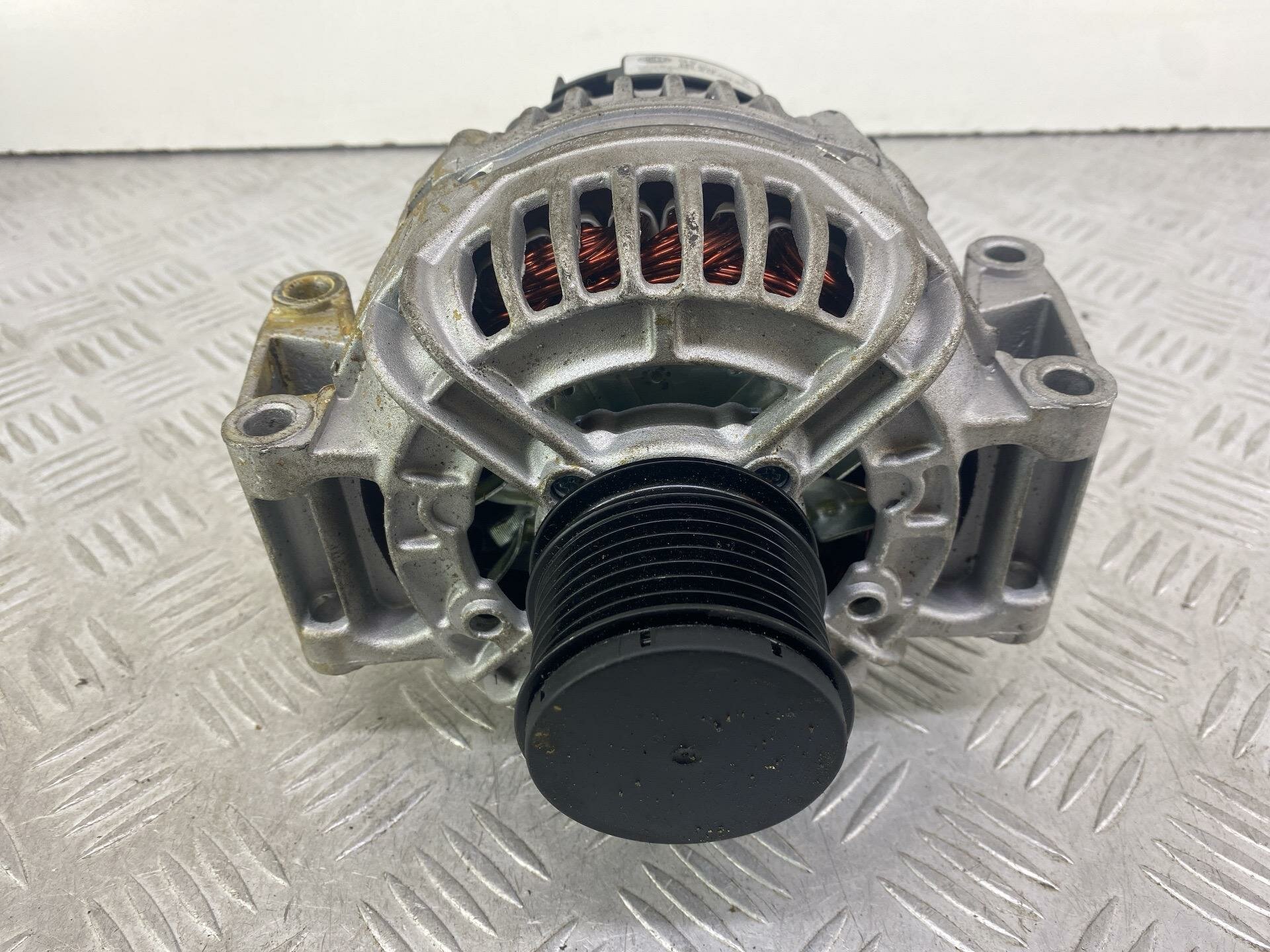 Генератор Mercedes-Benz C W203 W203.046 2003 8EL012428351