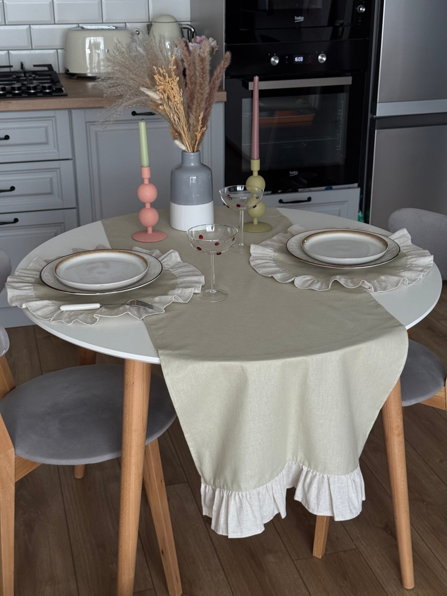 Дорожка на стол с рюшей, светло-зеленая, 50х160 см