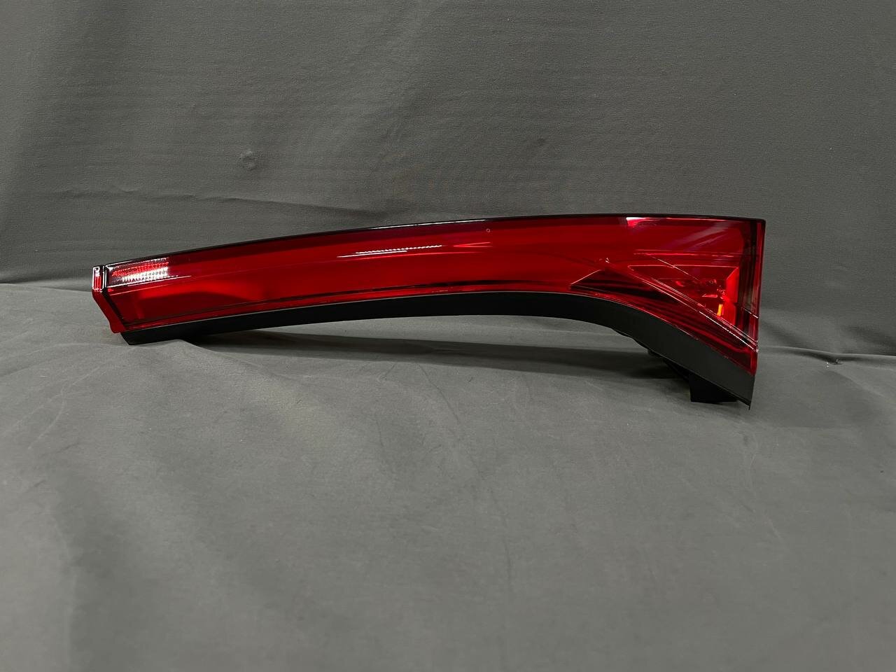 Фонарь Mitsubishi Есlipsе Сrоss LWMB131004R