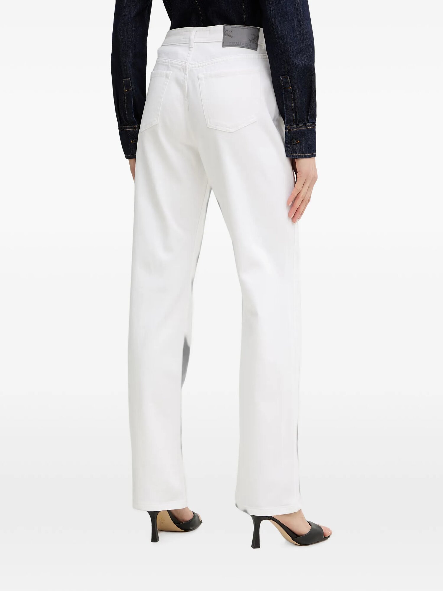 Джинсы TRUSSARDI Logo-patch jeans, размер 26, бежевый/белый — фото 1