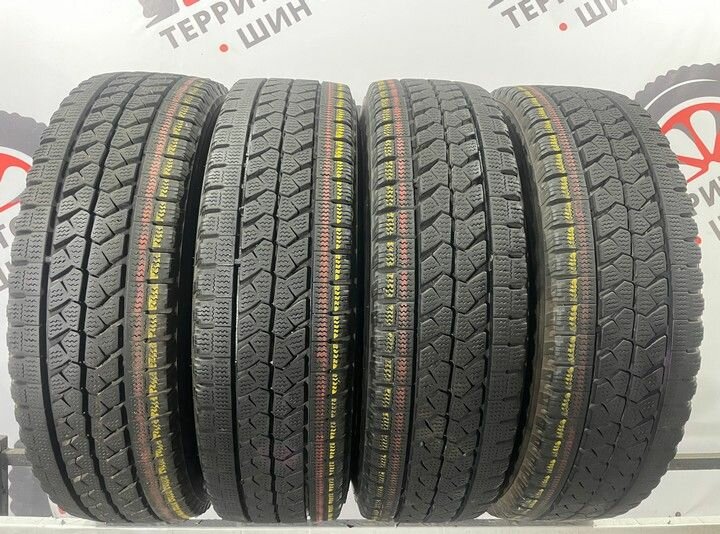 Комплект (4 шт) зимних БУ шин шипованные Bridgestone Blizzak W979 205/75 R16 30% износ