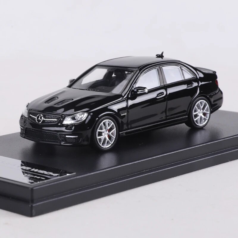 Maisto 1:64 Mercedes-Benz C63 AMG W204 черный