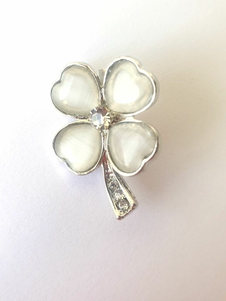 Брошь, стразы