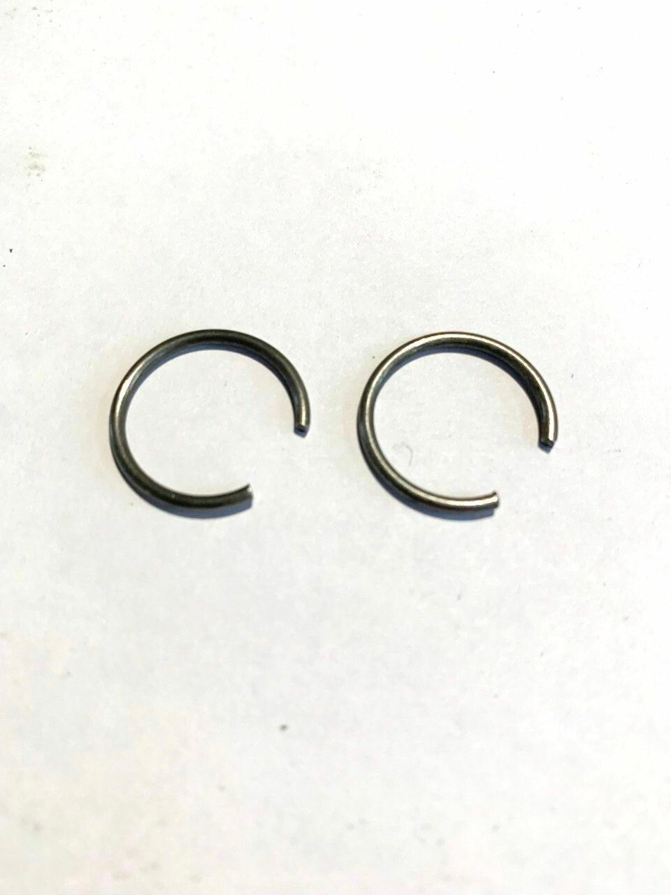 Кольцо стопорное Буран поршневого пальца (Каскад, компр. Камаз) (D18/1.0)