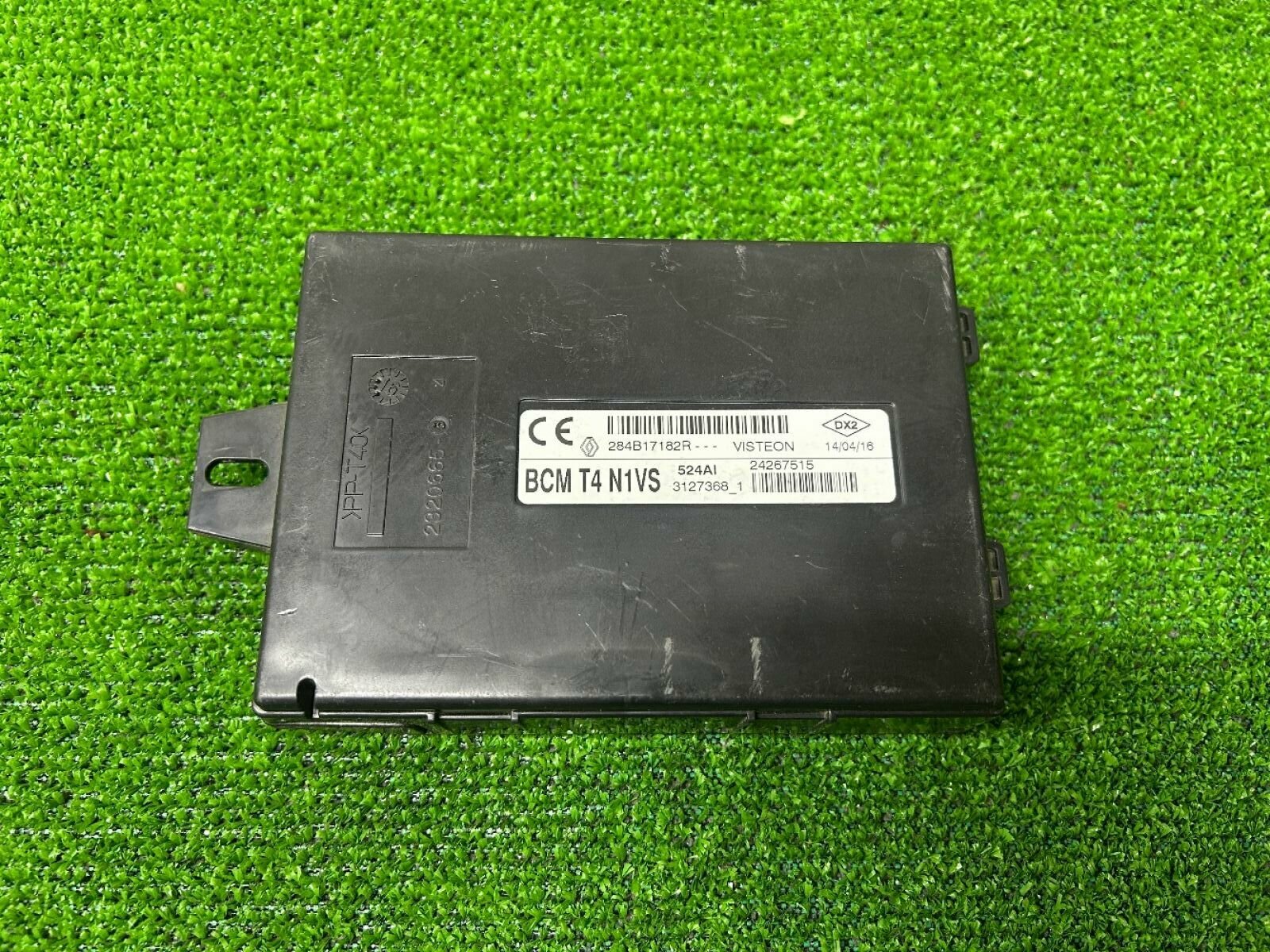 Блок комфорта Renault Logan 2016 седан K7MA812