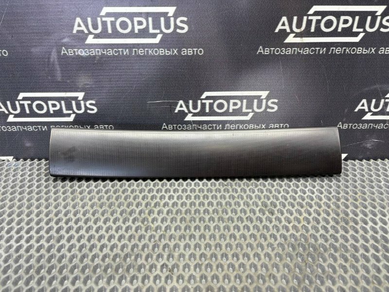 Накладка торпедо Audi A6 (2.4 ALF) Б/У с пробегом Арт. 17840