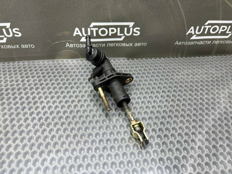 Главный цилиндр сцепления