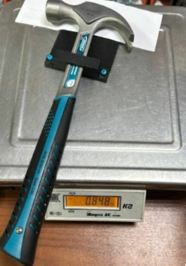 Молоток гвоздодер 570г цельнометаллический с обрезиненной ручкой GROSS