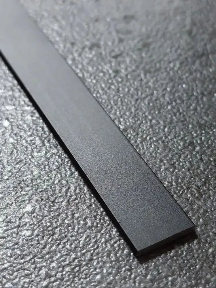 Полоса алюминиевая анодированная декоративная 15х1.5мм 2.7м Чёрный матовый