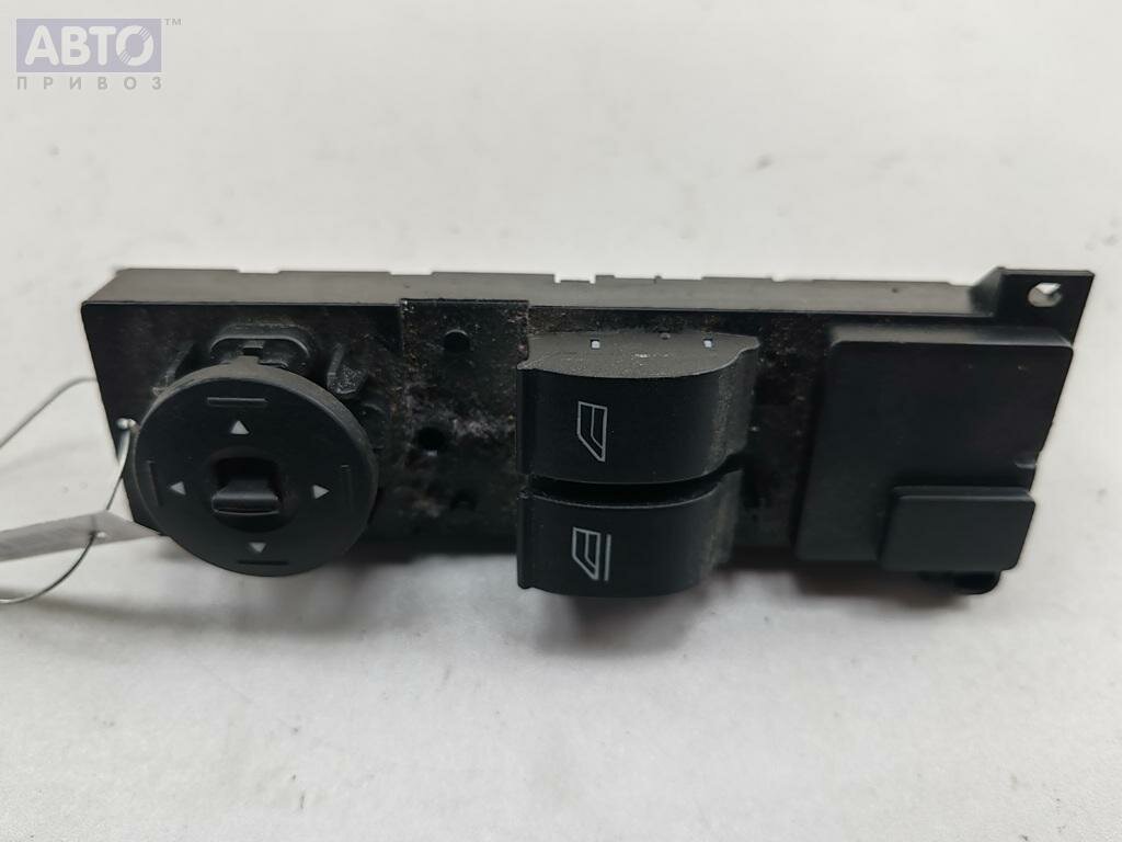 Блок кнопок управления стеклоподъемниками Ford Focus 2 (2004-2010)