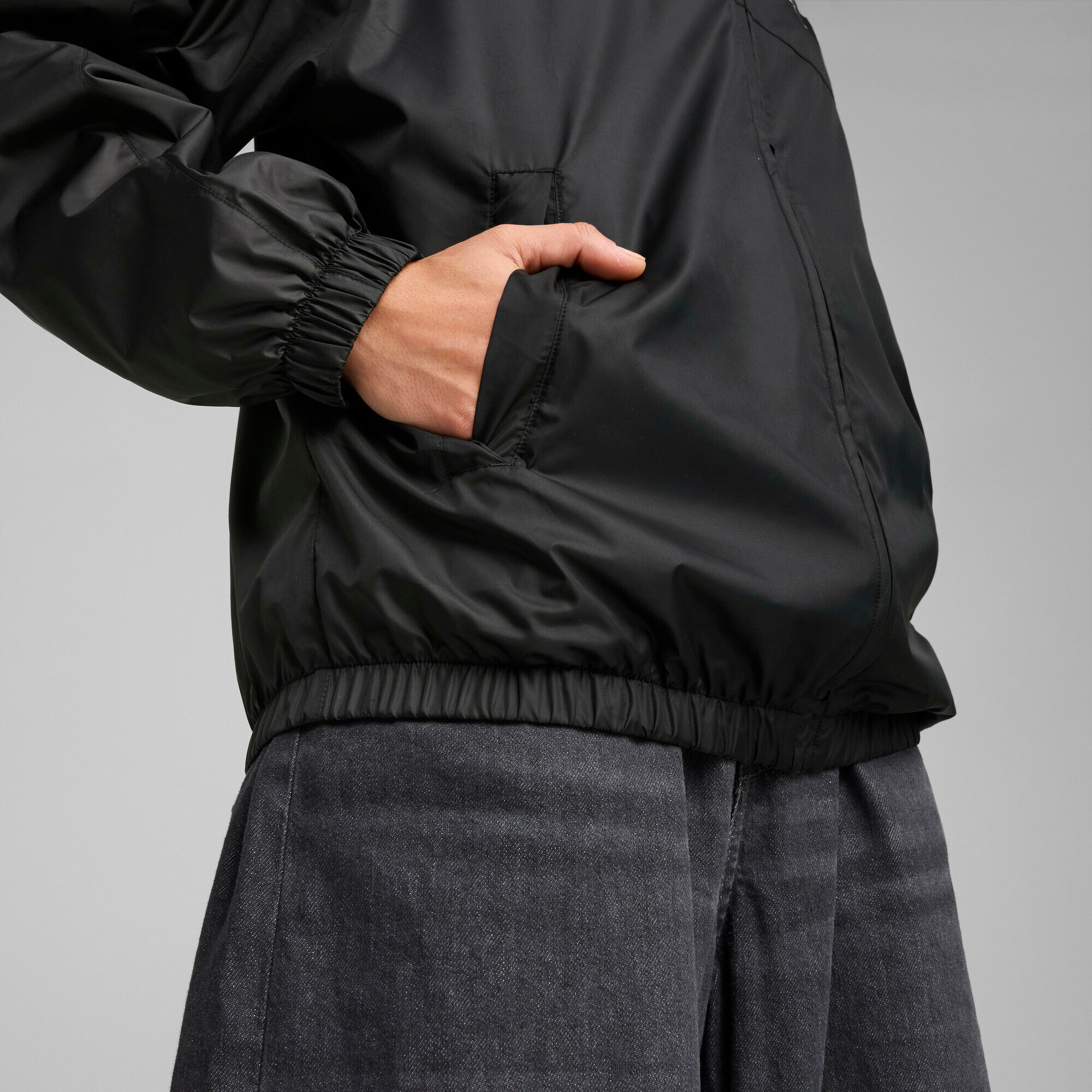 Ветровка PUMA Relaxed Windbreaker, размер M, черный — фото 1