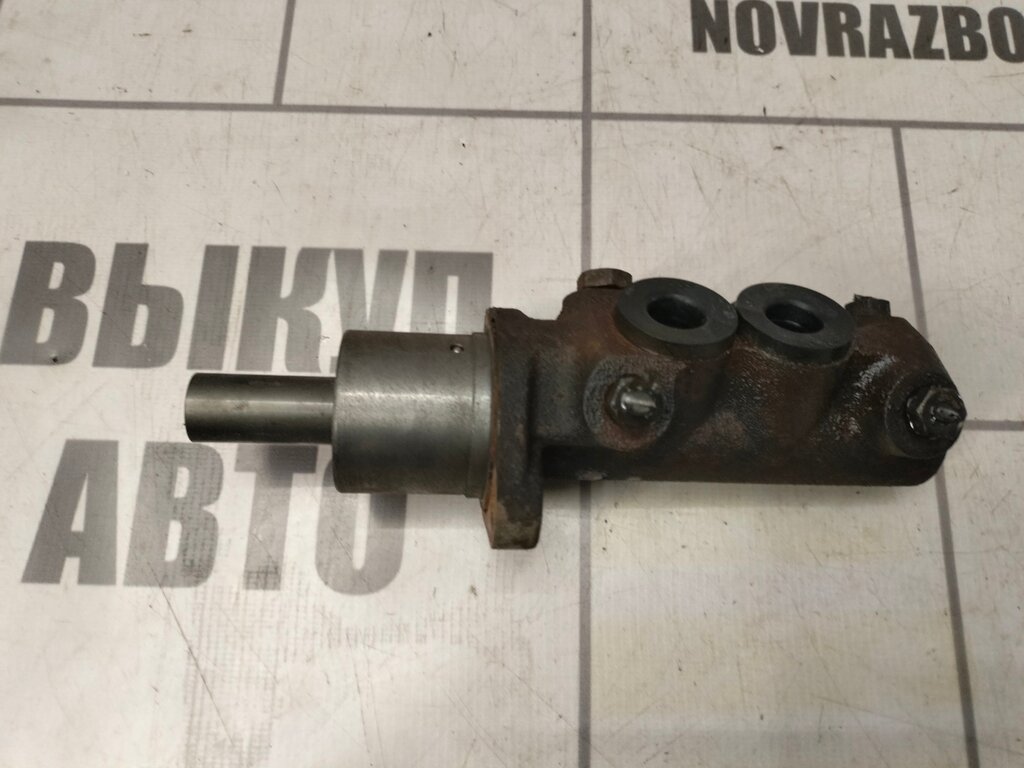 Цилиндр тормозной главный VW Passat B3 1988-1993