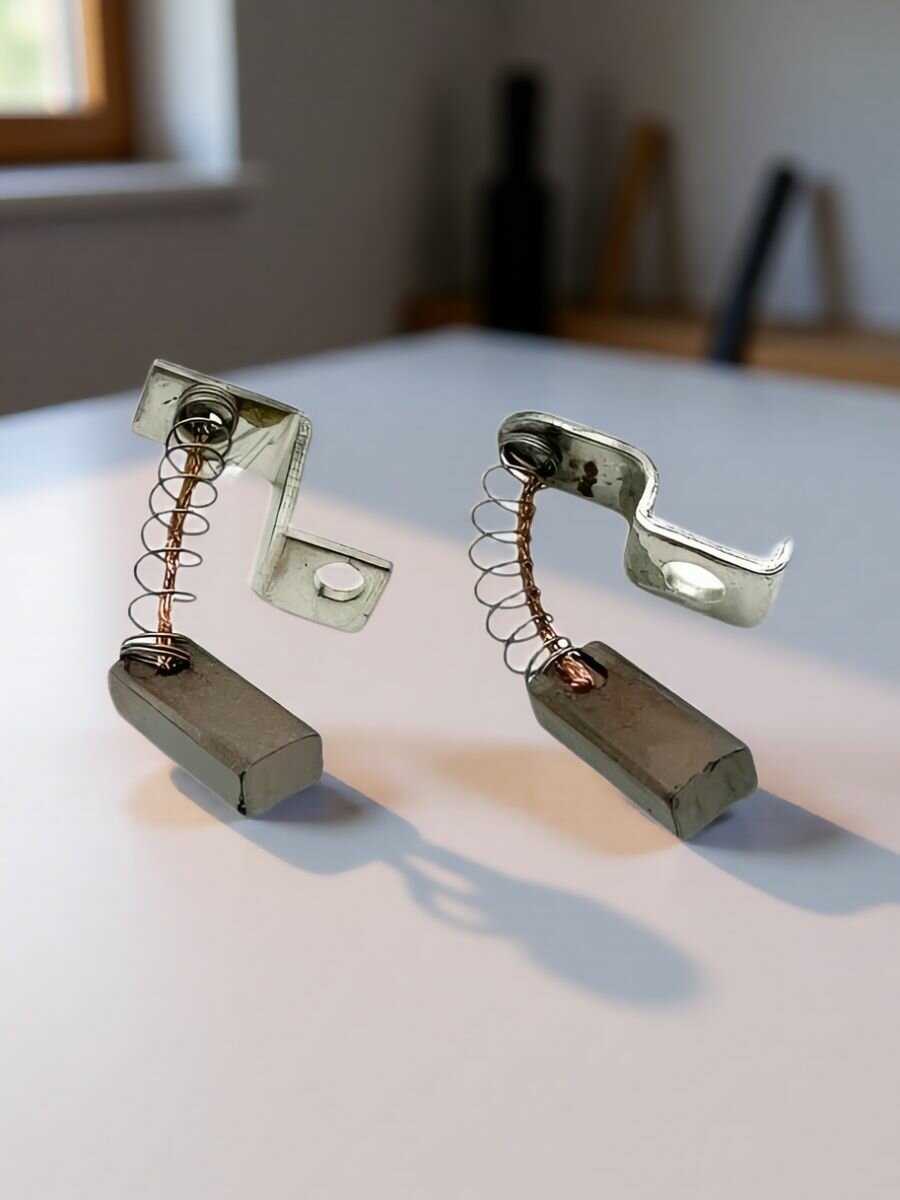 Щетки генератора мотоцикла Урал 12В