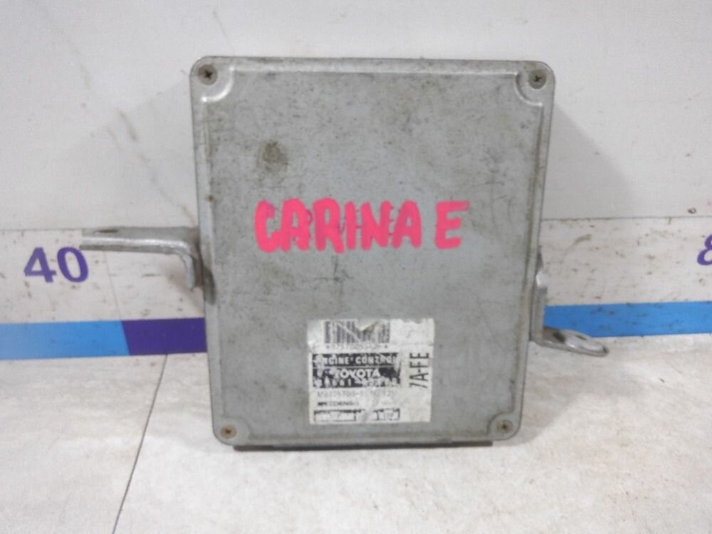 Блок управления двигателем Toyota Carina E