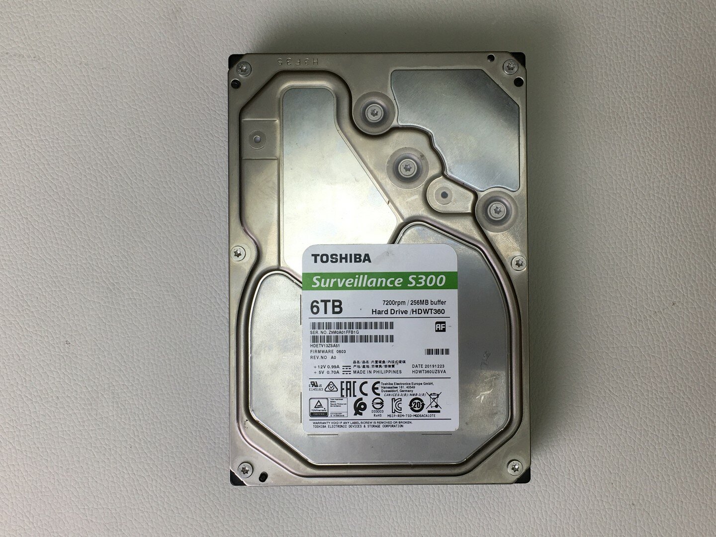 Жесткий диск 3,5" 6TB Toshiba S300 Surveillance HDWT360UZSVA 7200 rpm SATA