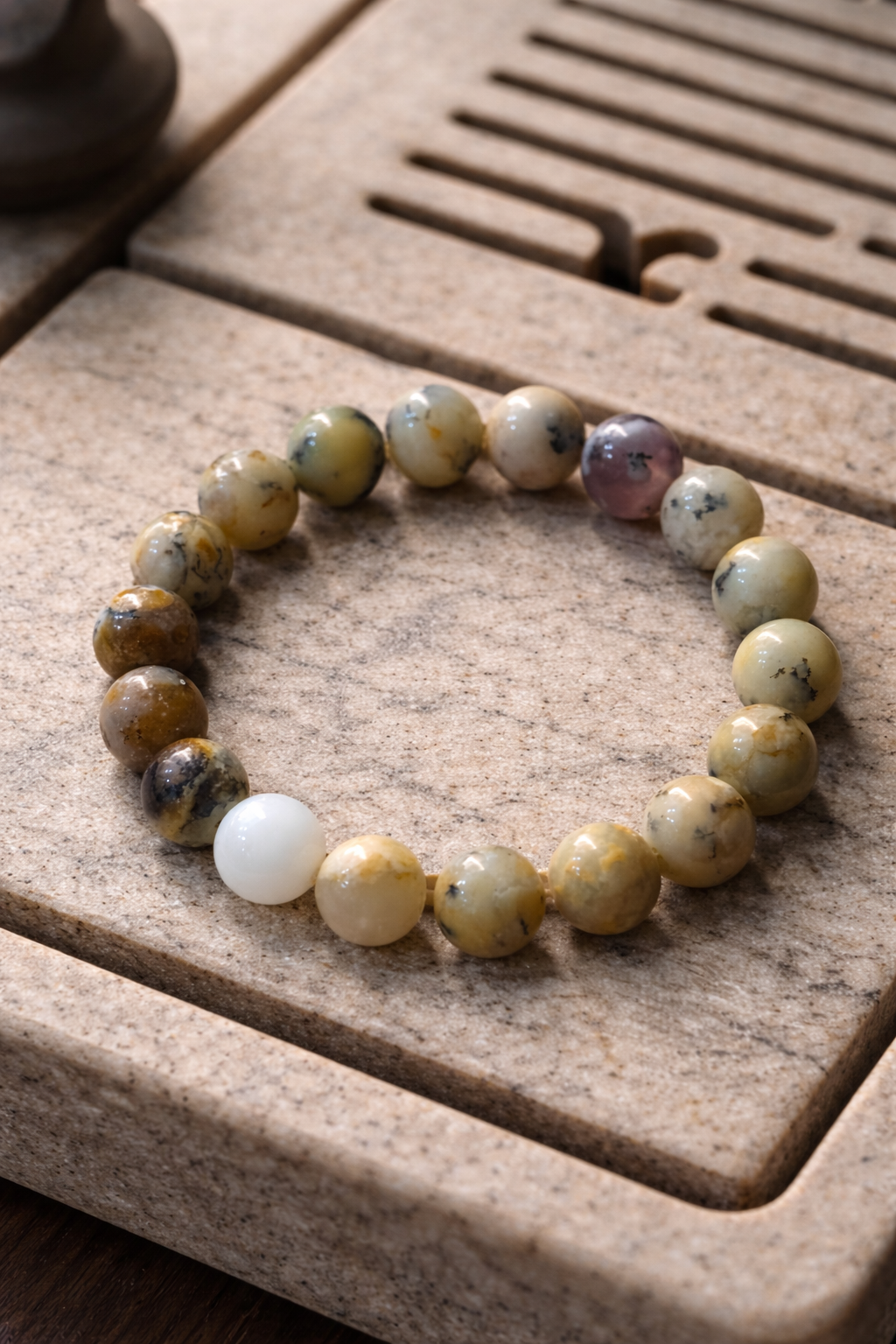 Браслет-нить, опал