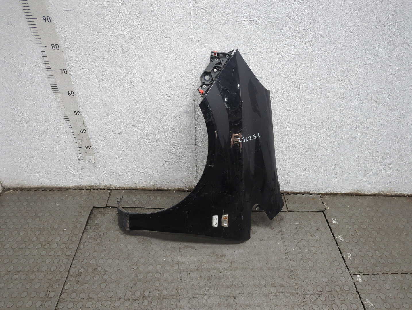 Крыло левое переднее Opel Corsa D Б/У