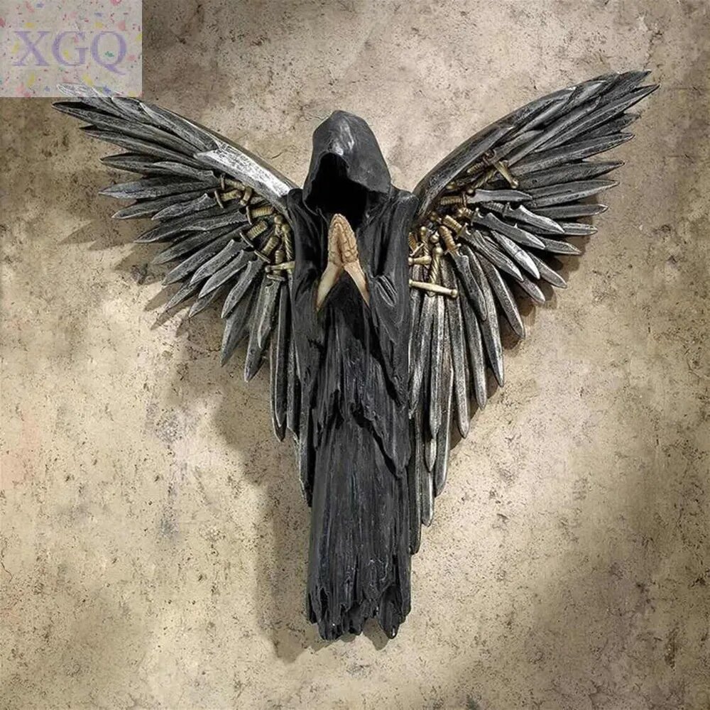 Статуэтка Воин души ангел с крыльями, высота 19 см, длина 17 см, черная металлическая