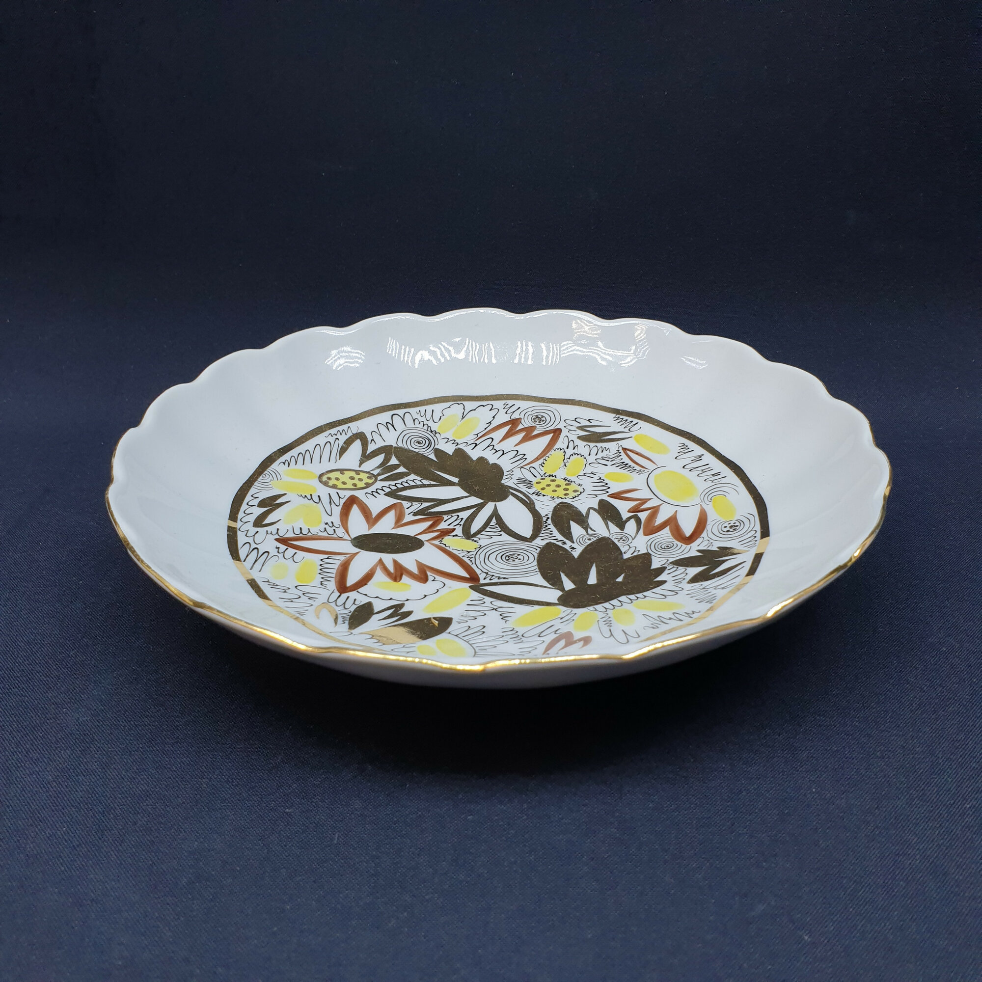 Сервировочное блюдо ЛФЗ, фарфор диаметр 21 см, винтаж СССР