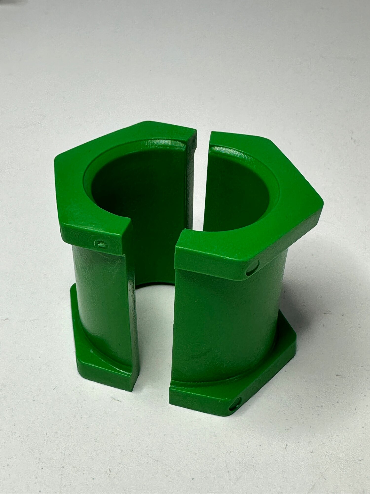 Полувтулка (2шт) пресс-подборщика Feraboli, John Deere. Комплект из 2-х полувтулок. Каталожный номер B025P0010