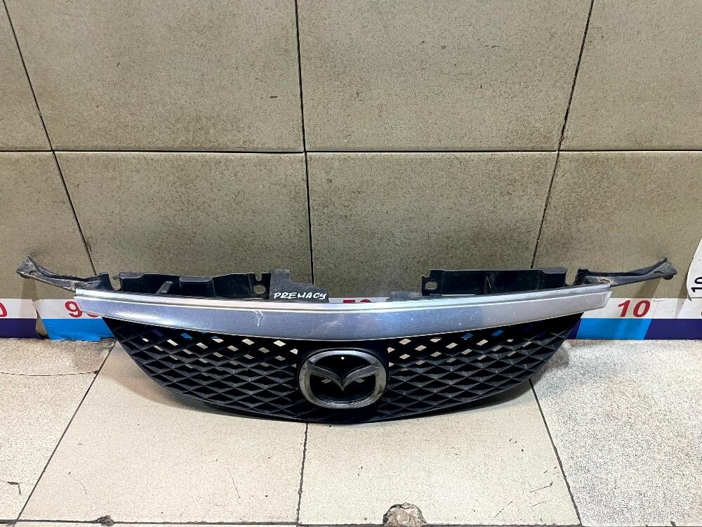 Решетка радиатора Mazda Premacy