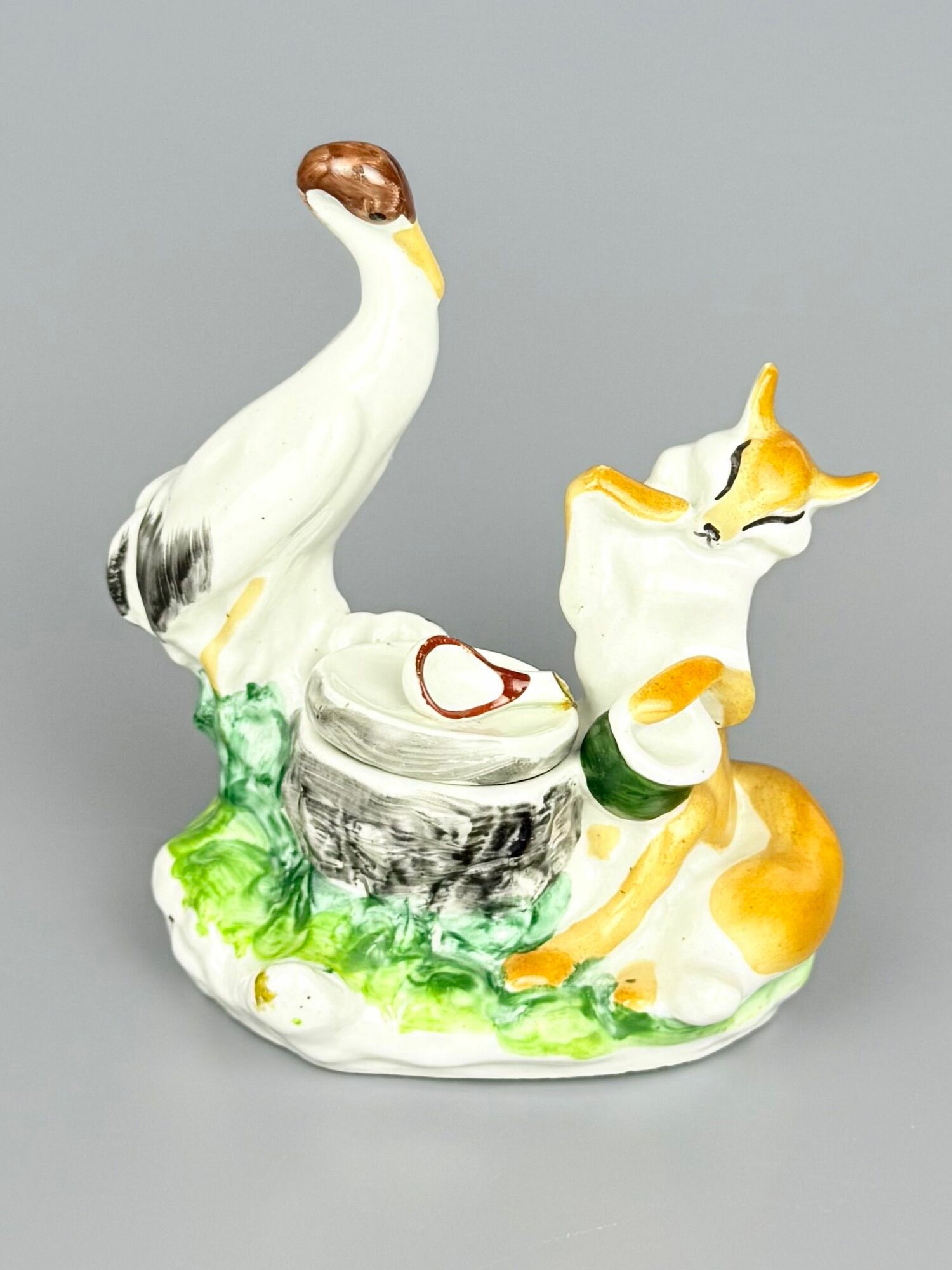 Чернильница "Лиса и журавль", фарфор, роспись, артель "Прогресс", скульптор Ю. Смирнов, СССР, 1950-е гг.